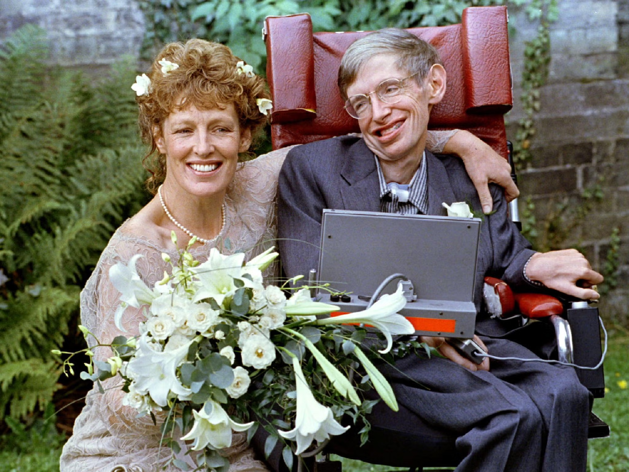 Stephen Hawking Young: The Early Life of a Scientific Genius