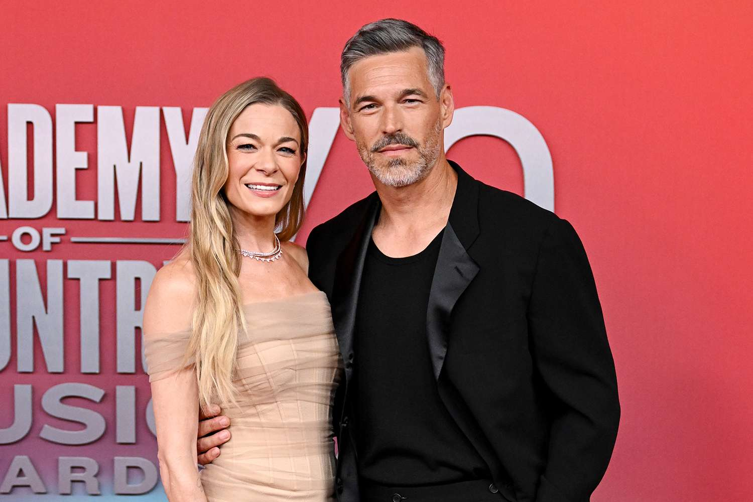 Eddie Cibrian Biography: Career, Family, TV Success & Personal Life ...